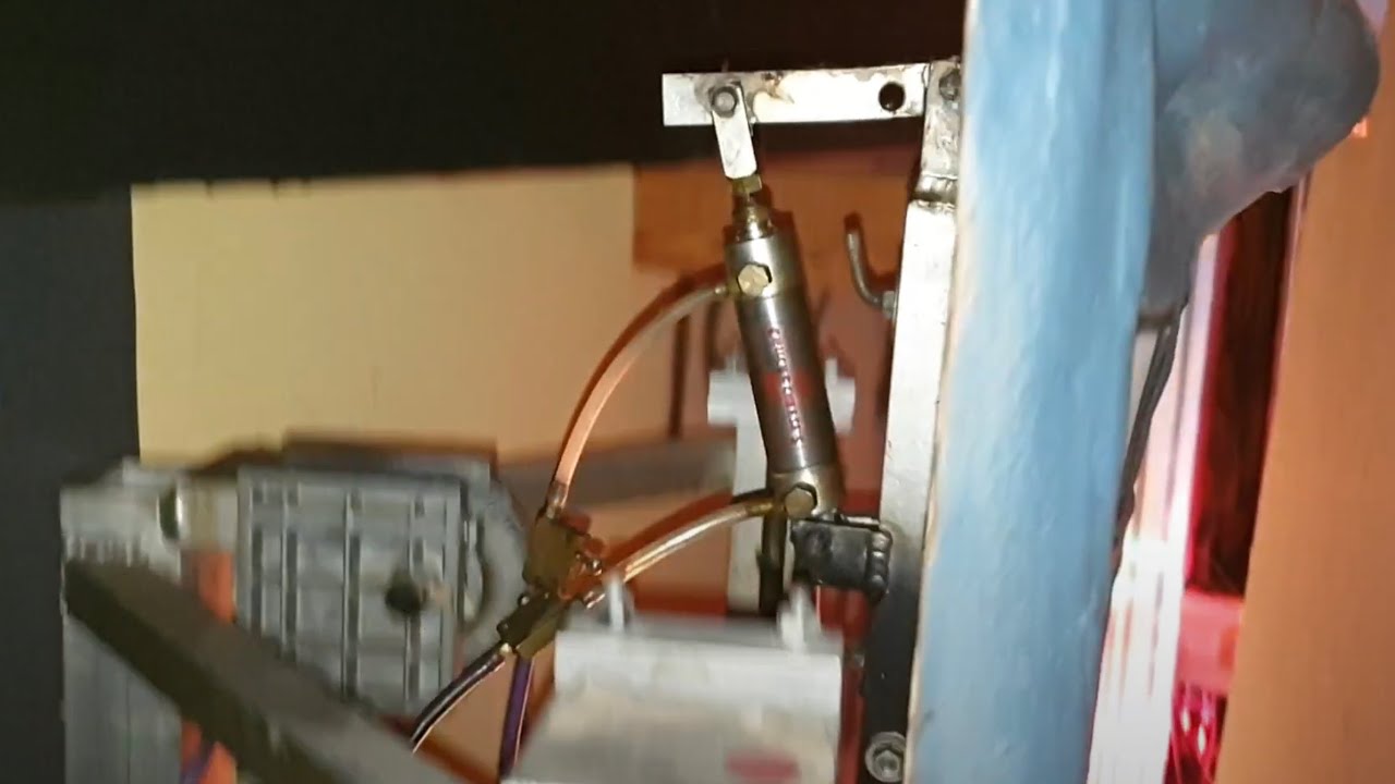 Building/Sun Mech In Action - YouTube