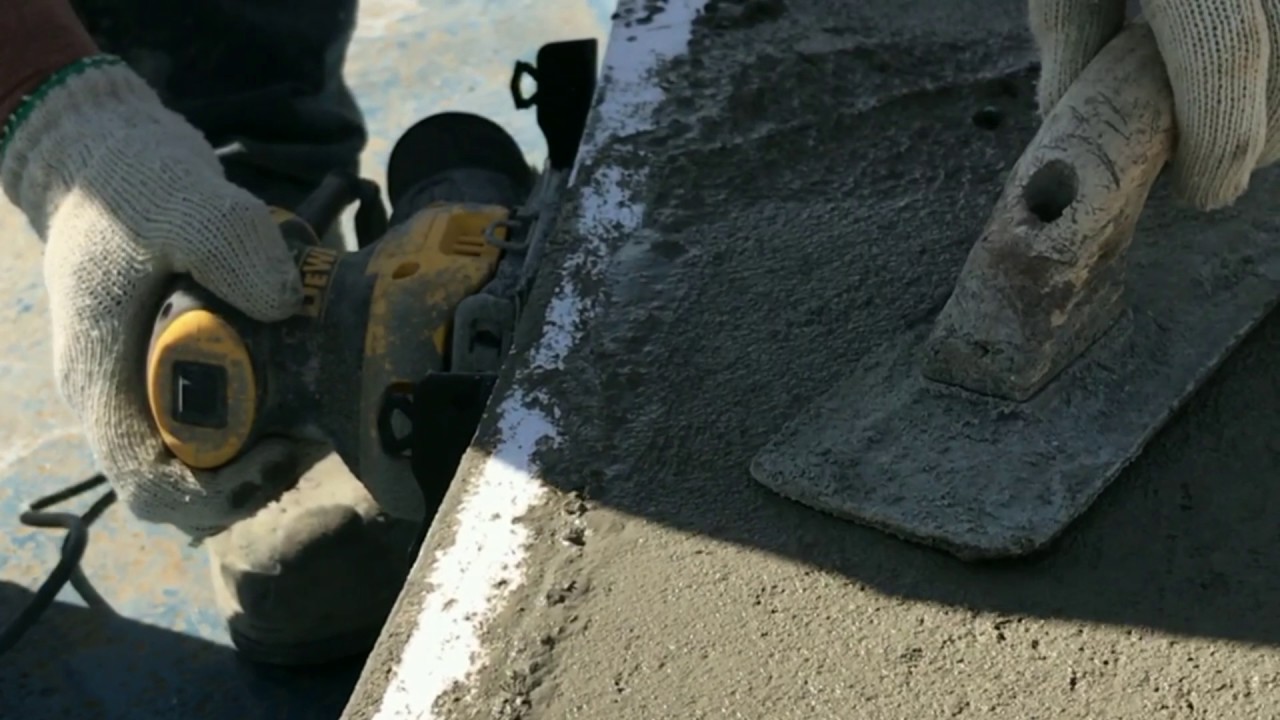 How to build a retaining wall using Modern Moulding Styrofoam cap forms ...