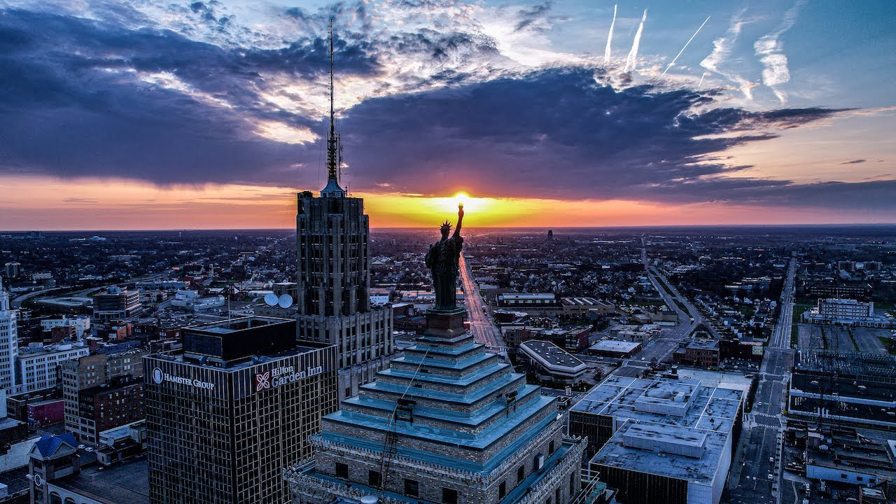 Drone over Buffalo NY - Liberty Building and City Hall in 4K - YouTube