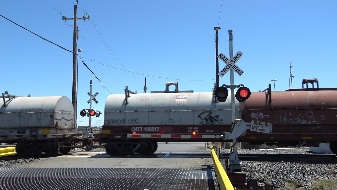 UP 8321 Manifest Train With GP38-2 West - Hadley Private Railroad ...