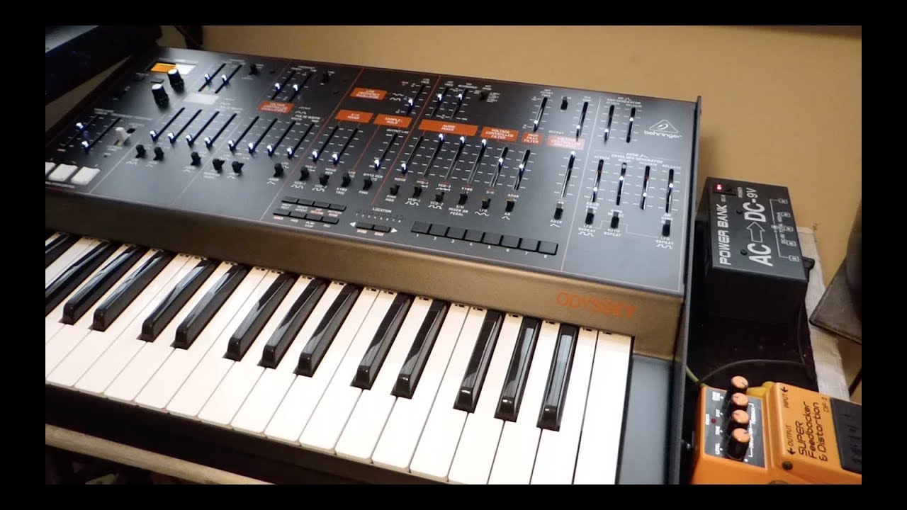 Behringer Odyssey & Boss DF2 Super Feedbacker & Distortion - YouTube
