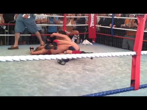 Bikini Wrestling 1v1