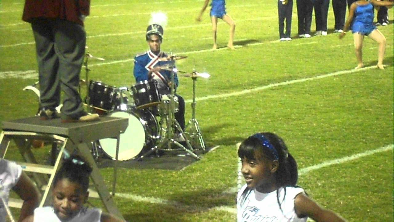 Midfield High School Band 2011 Drum Major Tyshun - YouTube