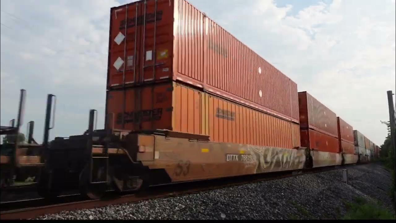 K5HLB + Gray Ghost! KCS 4818 ES44AC w/ INCREDIBLE K5HLB leads CPKC I181! - YouTube