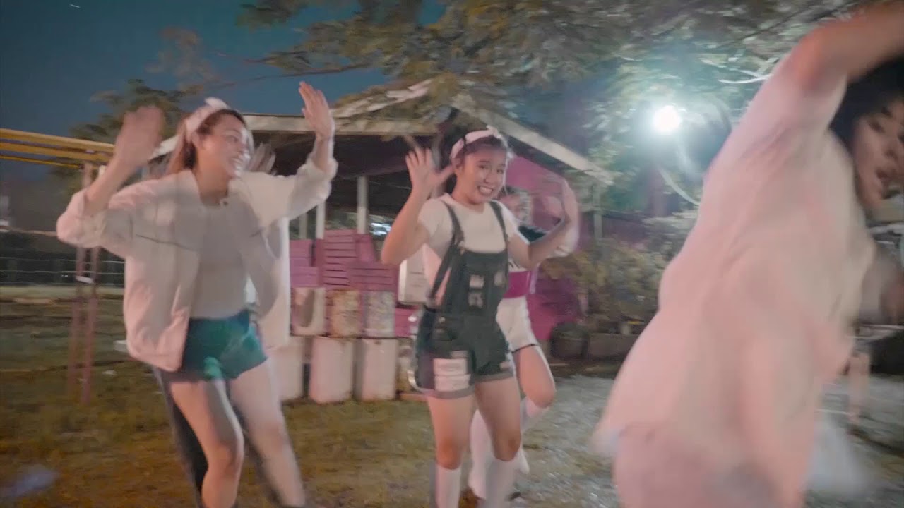 DANCE - DNCE | RIRI EMILY CHOREOGRAPHY | EPIC MOVEMENT - YouTube