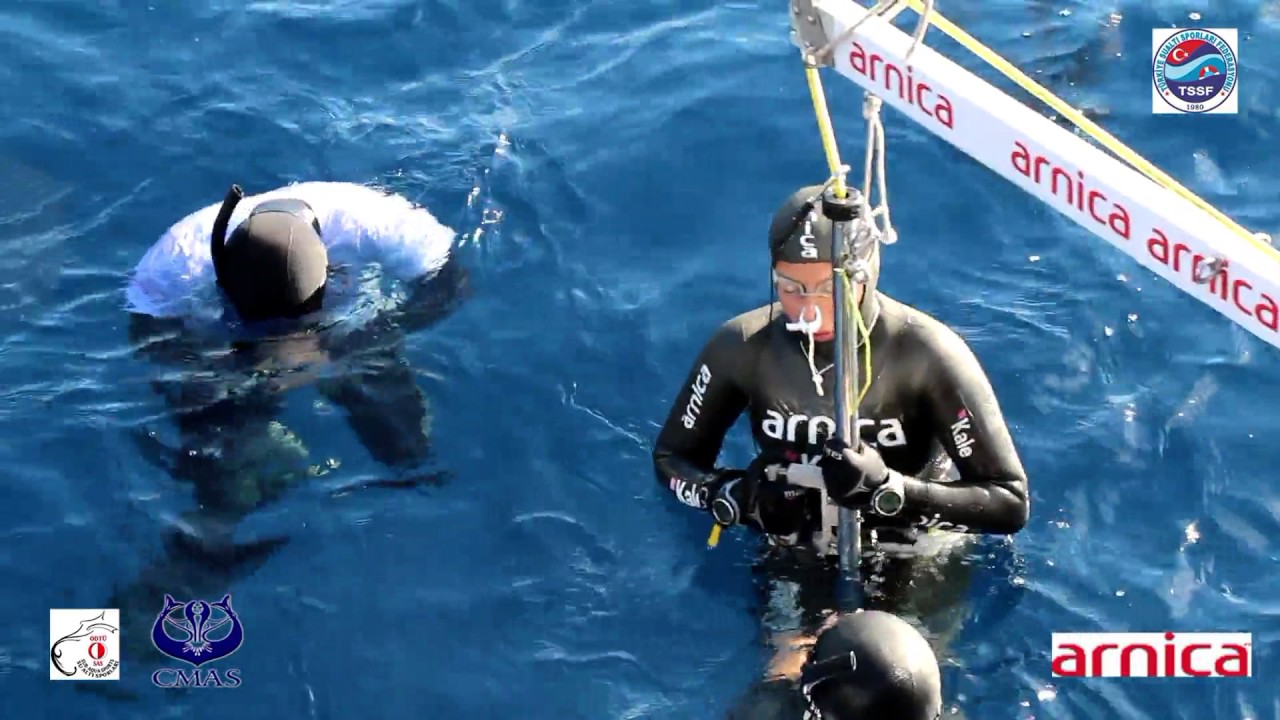 Two Apnea World Records Were Broken in December - YouTube