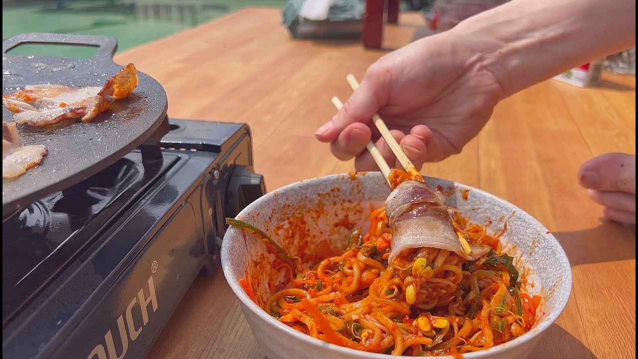쫄깃한 쫄면을 싫어하는 당신을 위한 새로운 쫄면ㅣJjolmyeon & Daepae Samgyeopsal - YouTube