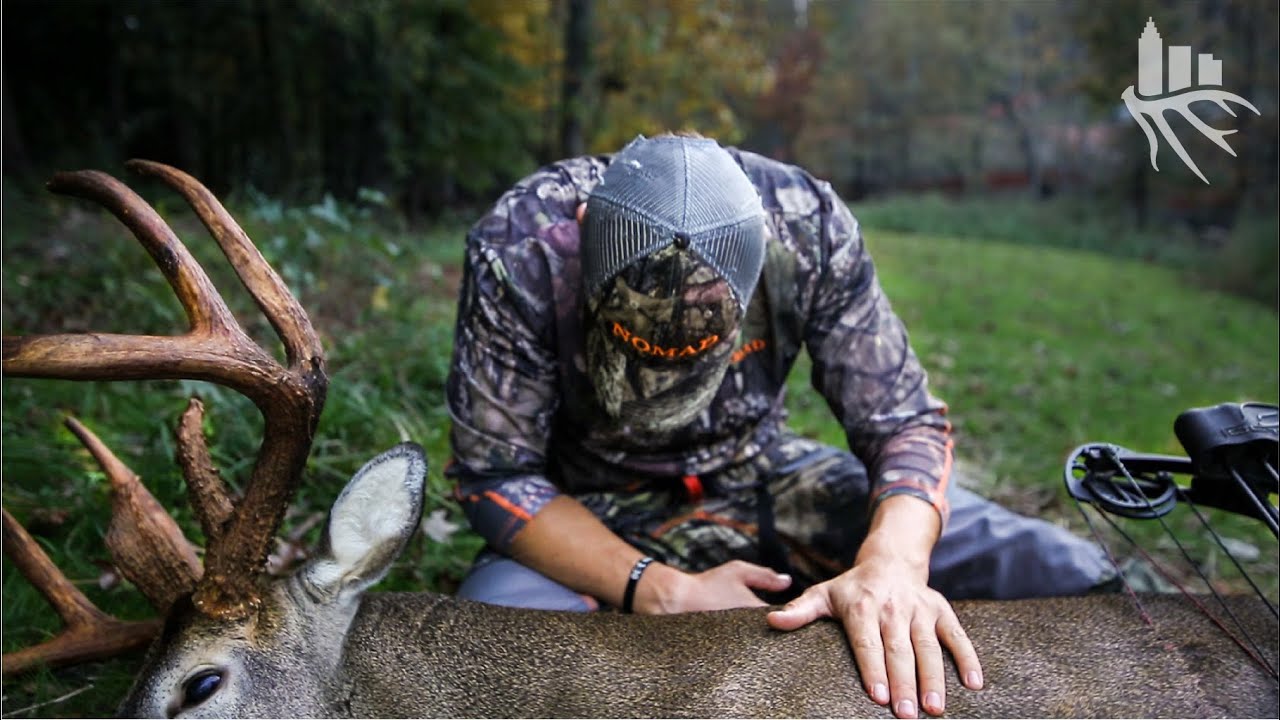 165" CITY BUCK | EPIC story (part 2) Suburban Bowhunter - YouTube