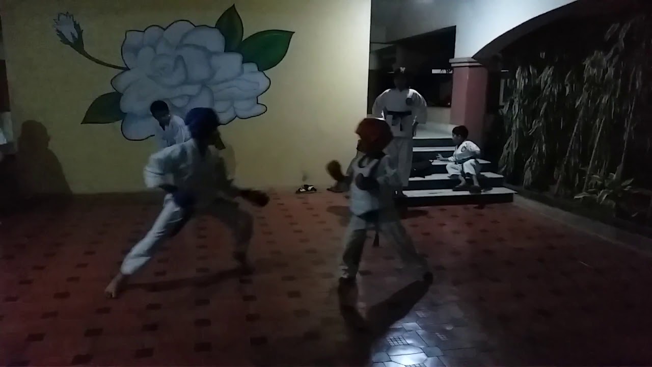 Enoch Shawn fight with senior Amazing attacks - YouTube