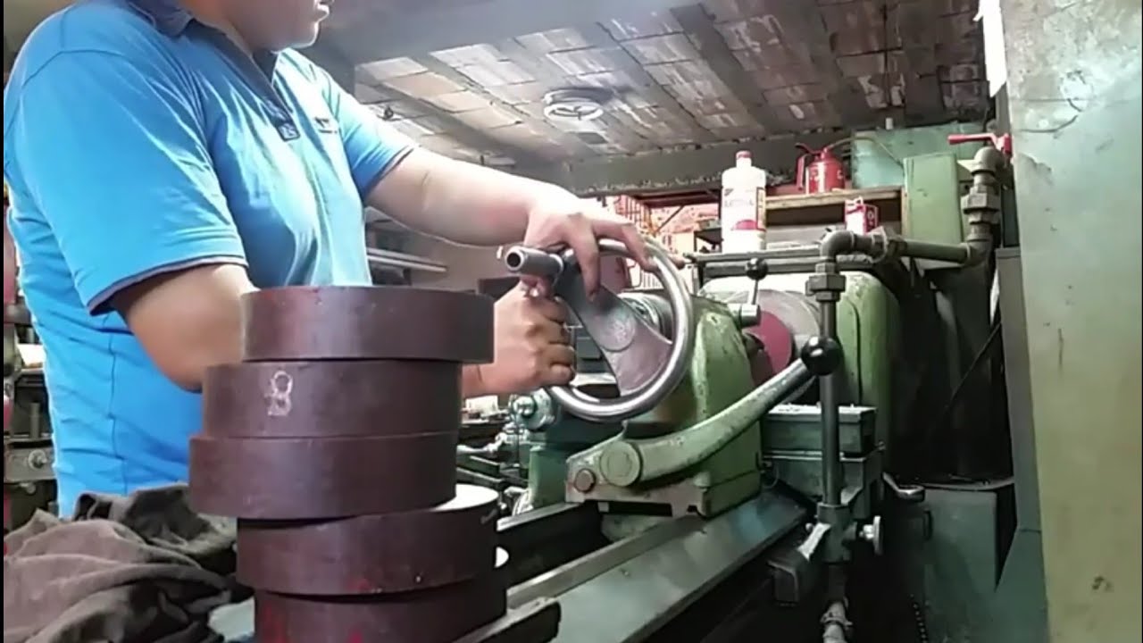 #TorneriaMecánica#15 ---- Roscado en el Torno ----Turning steel 4140 ...