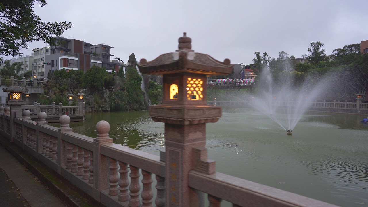 Taiwan, Taipei, Zhulin Mountain Buddhist Temple, walking around - YouTube