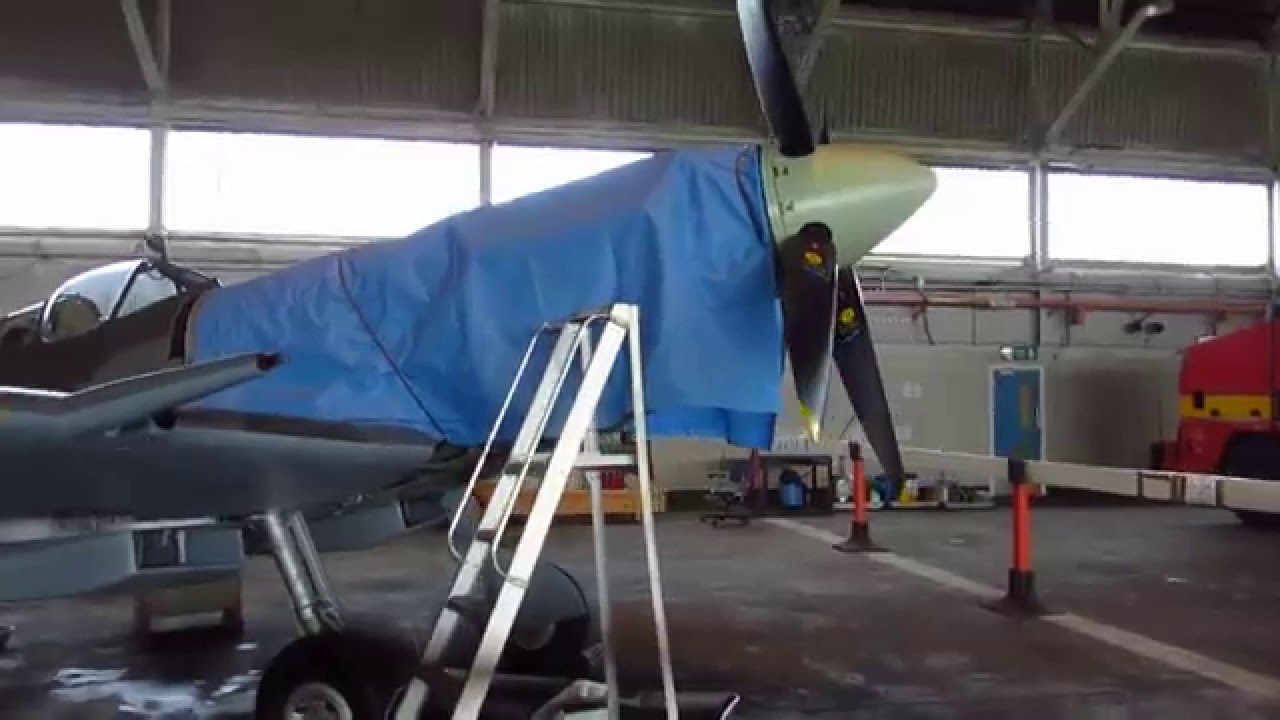 [WWII WARBIRDS] P-51 and Spitfire Walkaround at RAF Colerne! - YouTube