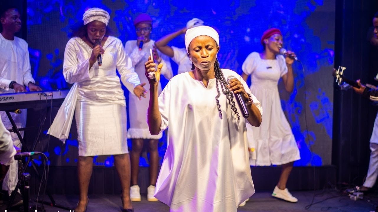 Holy Ghost Praise Party! with Minister Pee Praise | Tehillah Praise ...