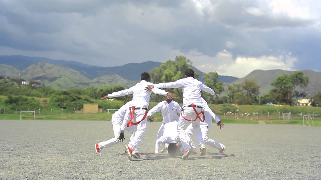 IDU dance crew "On sight instrumental pinero beat" - YouTube