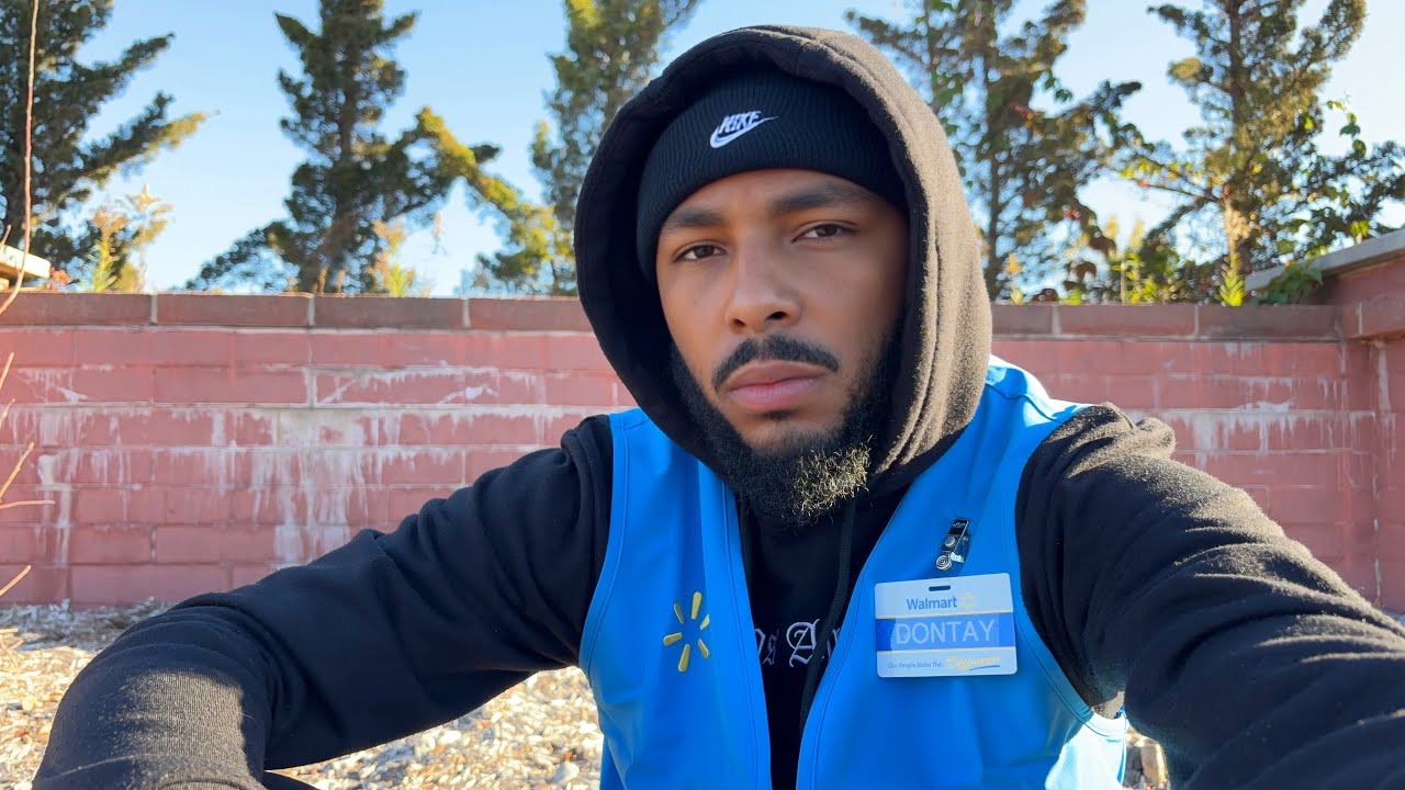I’m Tired of Being A Walmart Employee! - YouTube