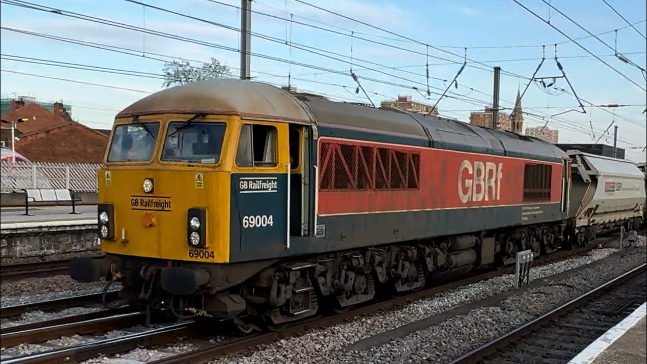 Class 69 locomotive compilation Part 1 - YouTube