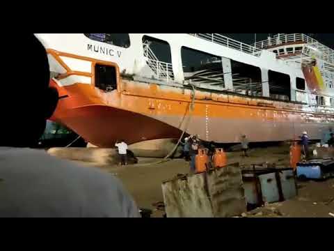 PT.DKB CIREBON PELUNCURAN KMP.MUNIC V - YouTube