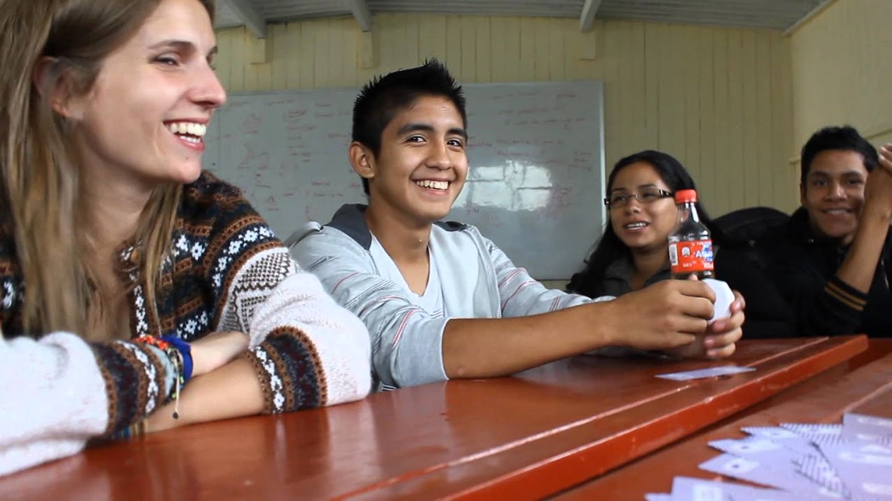 Teaching English in Lima, Peru with Tarpuy Sonqo - YouTube
