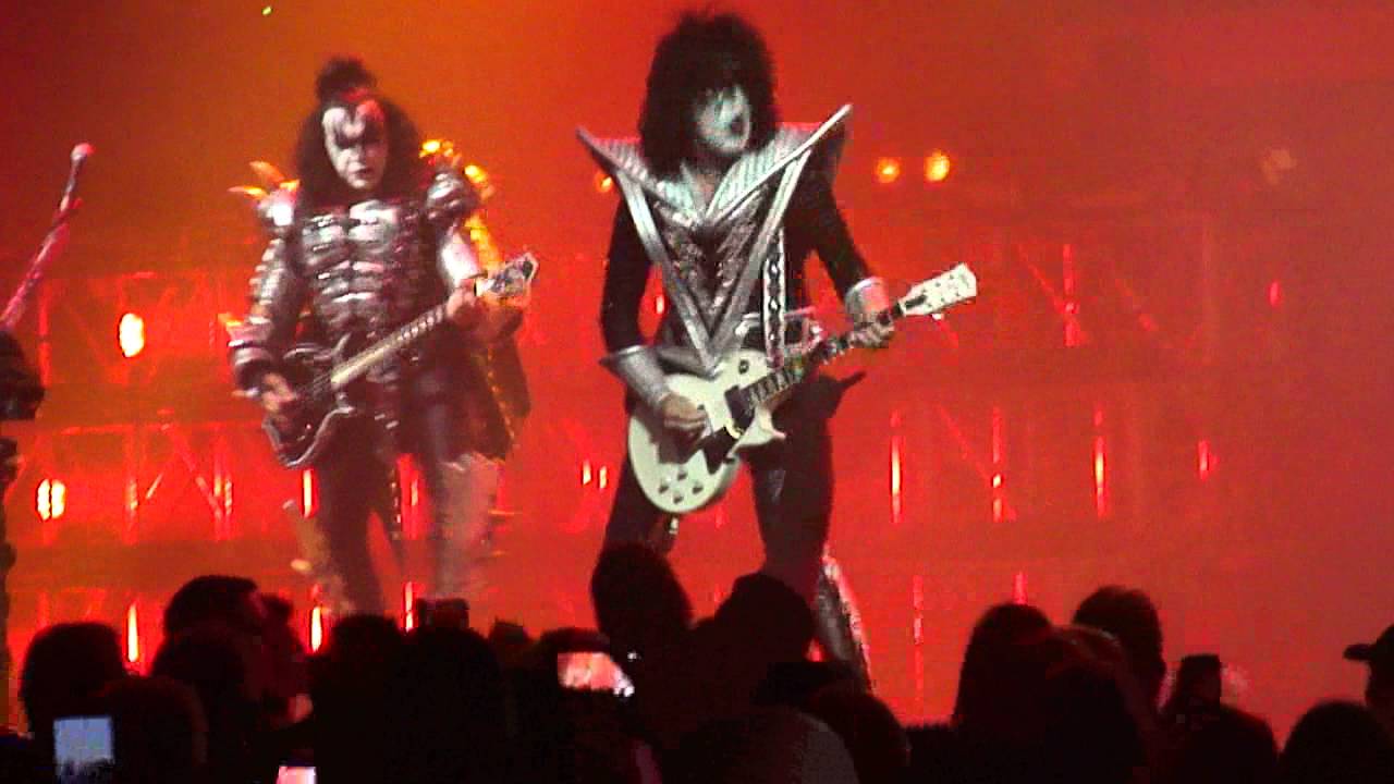 KISS - "Creatures Of The Night" LIVE @ Choctaw Casino Oklahoma - YouTube