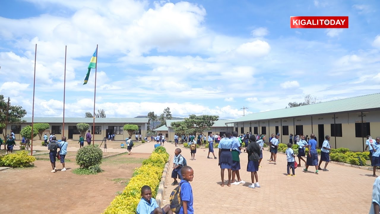 Bakoresha arenga Rwf1.5m ku munsi muri school feeding || G.S Kagugu ...