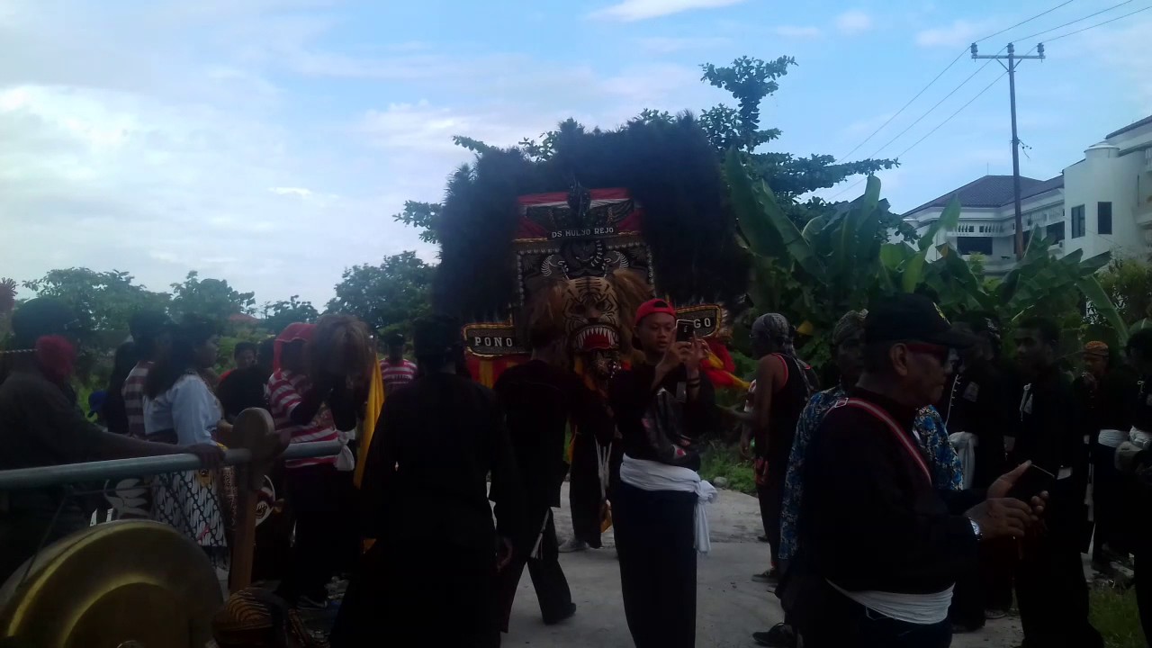 Tarian Reok Ponorogo - YouTube