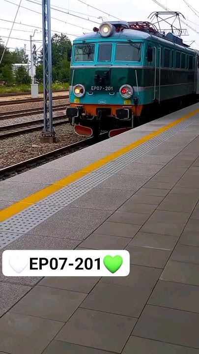 EP07-201 w Historycznym Malowaniu Z TLK FLISAK #train #kolej #pkp #ep07 #intercity #shorts - YouTube