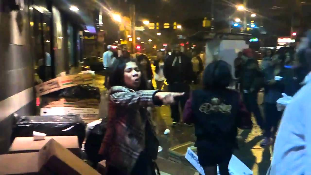 Broad street catfights in Philly - YouTube