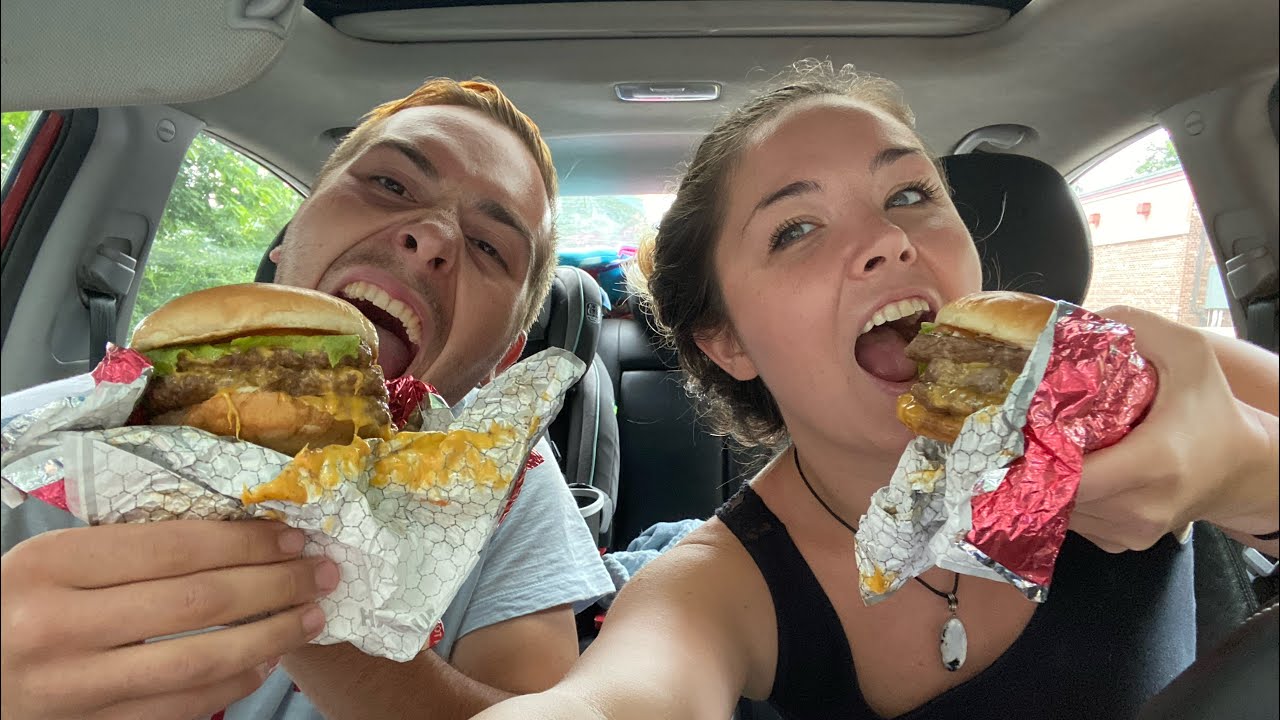 THREE TRIPLE DAVES CHEESBURGERS IN 10 MINUTES (Wendy's MUKBANG) - YouTube