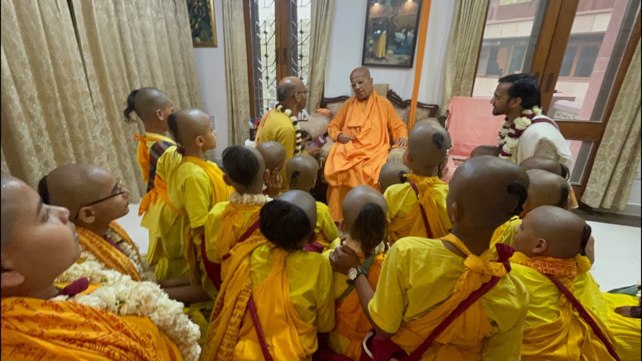 Memories of Guru Maharaj with Vedic Gurukulam boys !! - YouTube