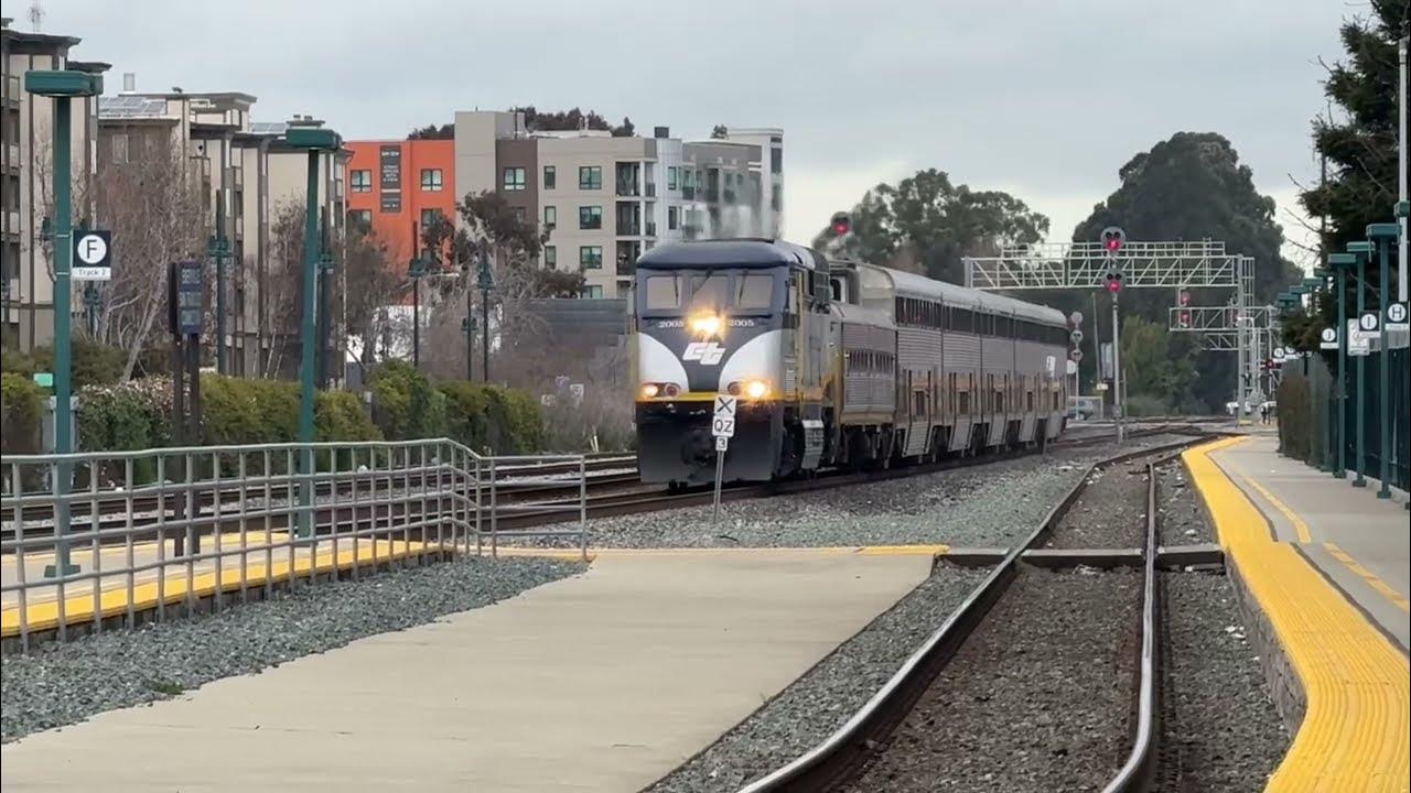 Amtrak San Joaquin Train #711 at Emeryville Amtrak Station in Emeryville CA - YouTube