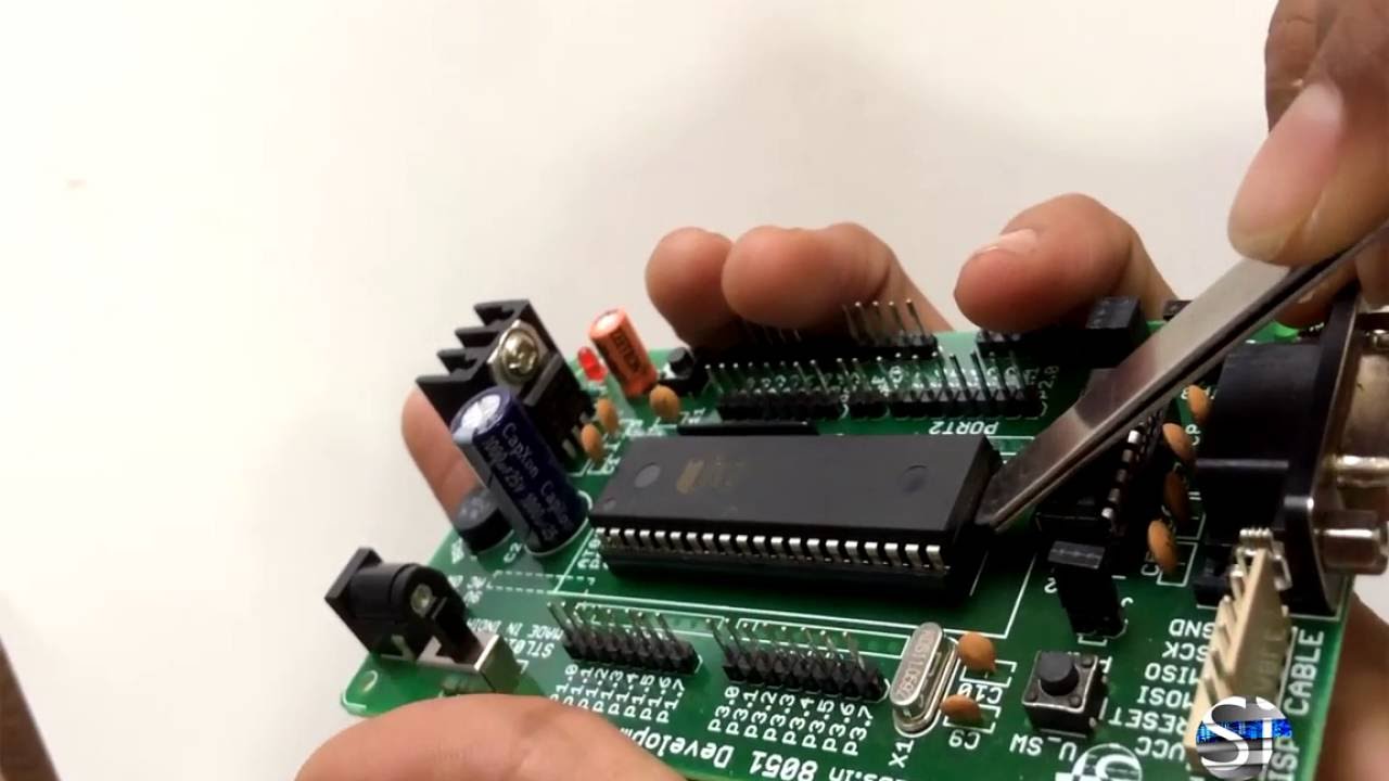How To Remove Microcontroller From Dip Socket Youtube