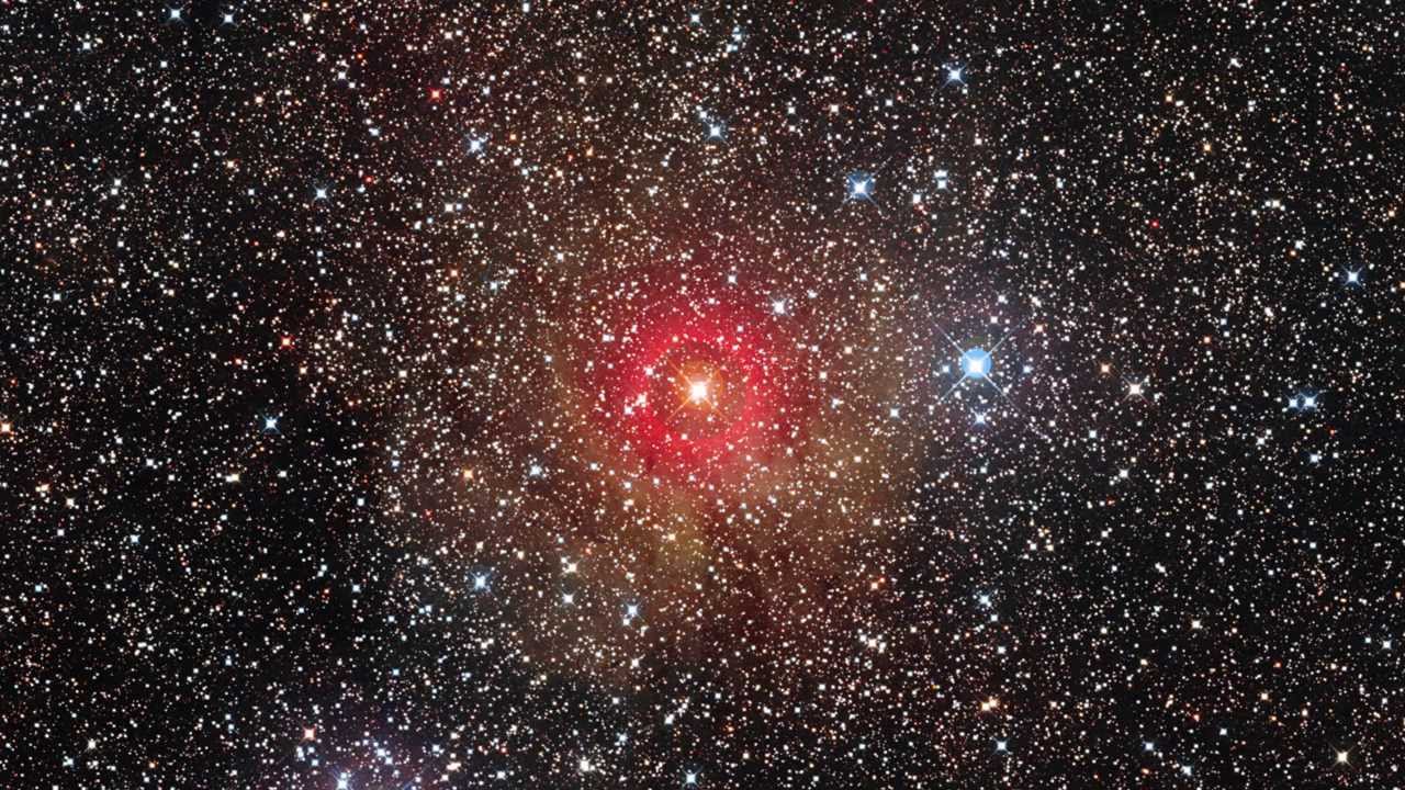 Zooming in on the yellow hypergiant star HR 5171 - YouTube