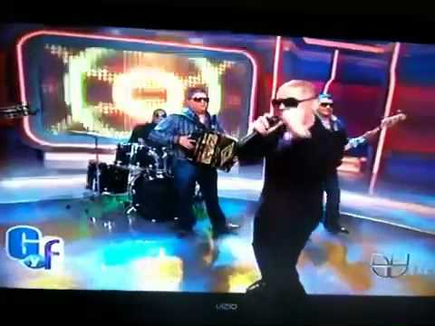 LARRY HERNANDEZ EN EL GORDO Y LA FLACA -EL ARDIDO 2011 - YouTube