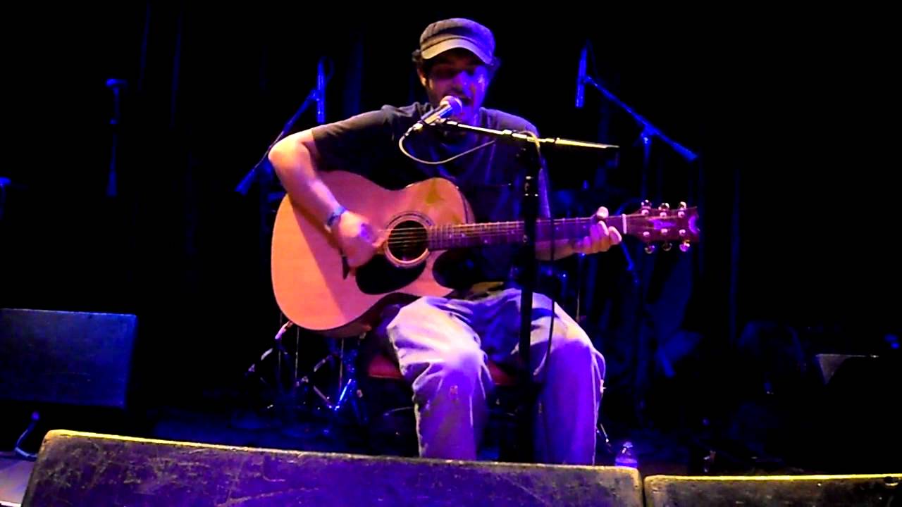 Ion - Punk Surprises (Live) - YouTube