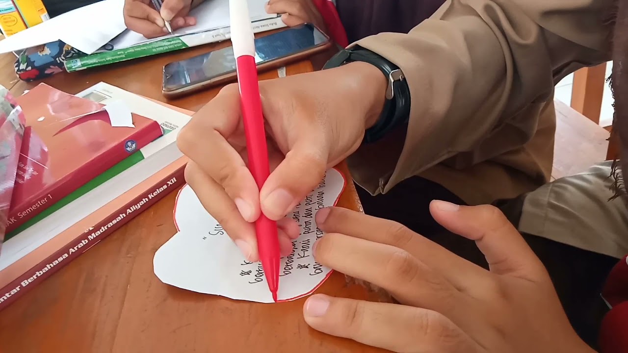 (LOMBA BULAN BAHASA) MEMBUAT MADING BERTEMA "SUMPAH PEMUDA" -Kelas ...