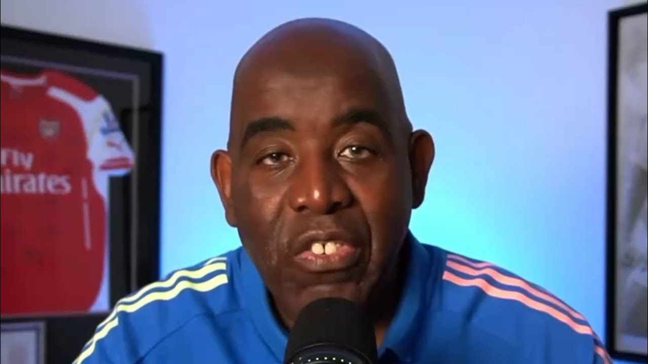 Robbie drops an exclusive - YouTube