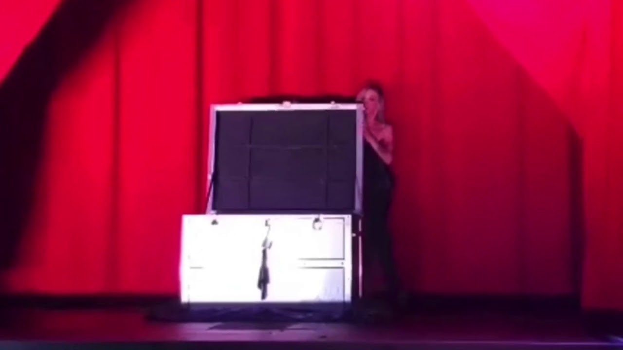 Houdini’s Sub Trunk by Johnny Magic - YouTube