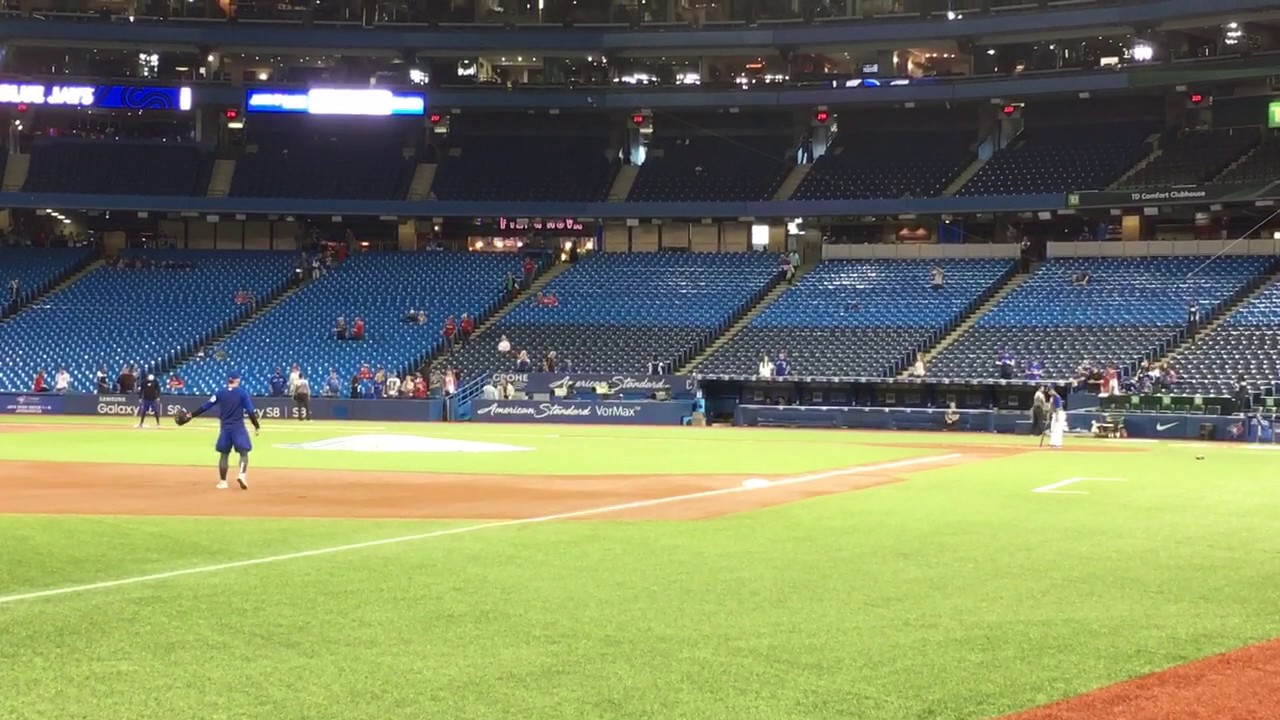 Josh DONALDSON fielding practice @Rogers center - YouTube