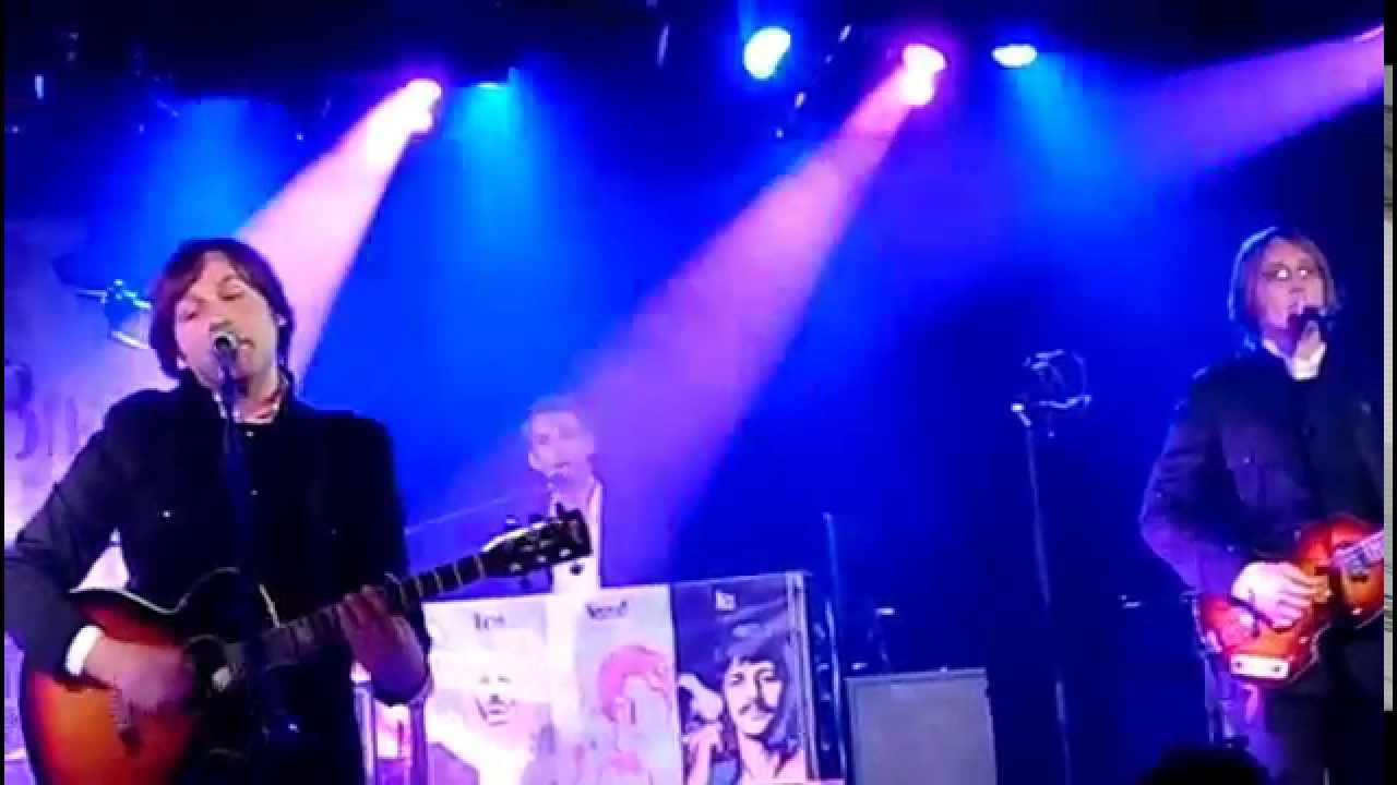 The BlackBirds (HUN) + Hal Bruce (CAN) - Michelle/The Beatles - YouTube