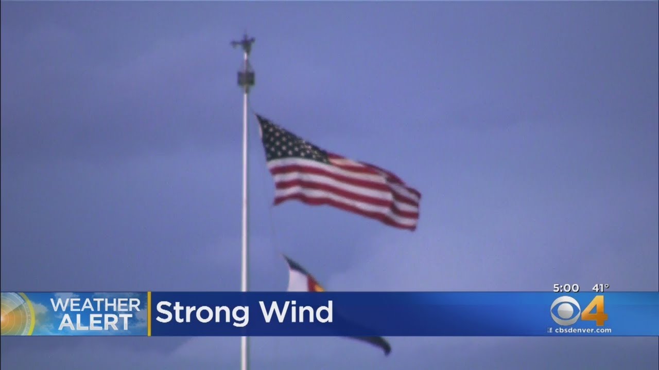Strong Wind Gusts Blow Into Colorado - YouTube