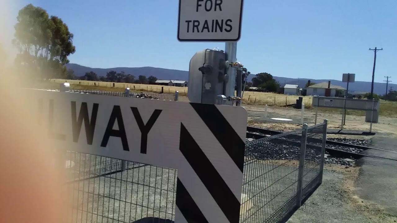 Dawsons Road Level Crossing Boom Gate Upgrade Tour, Avoca Victoria ...