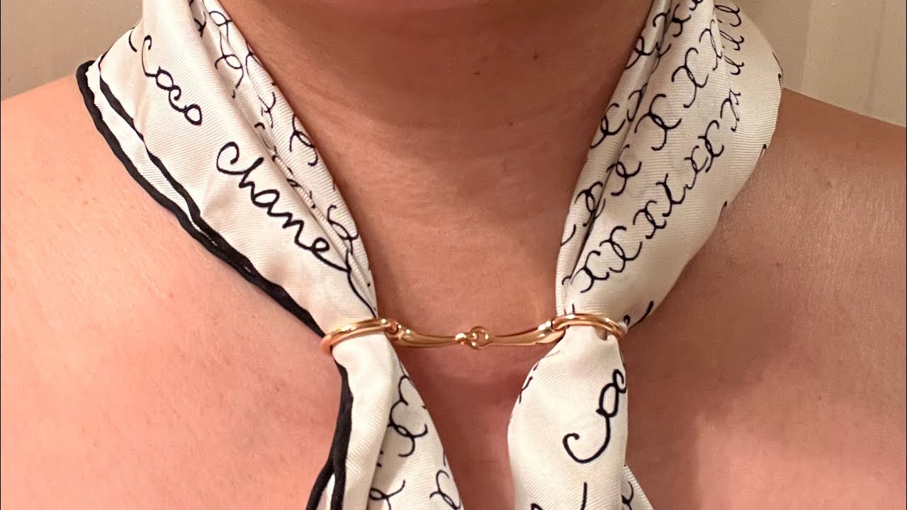 Mors with Hermès, horsebit with Gucci, I love the equestrian look of ...