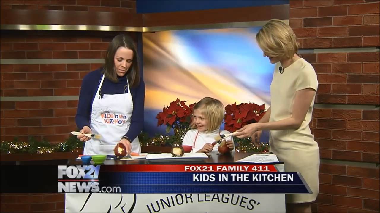 Recipe: Chocolate-covered pear penguins - YouTube