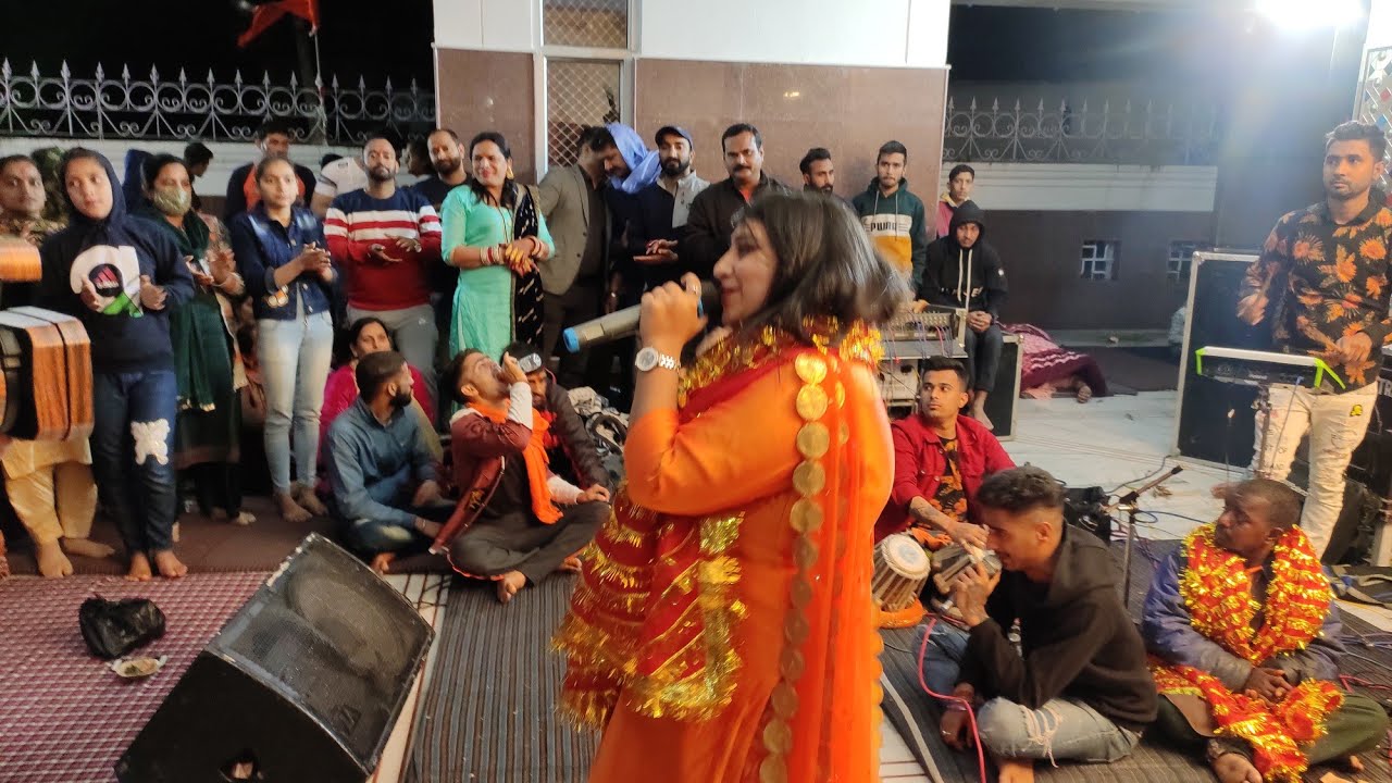 Singer Varsha Jamwal last night jagran performance at Mahadev Mandir ...