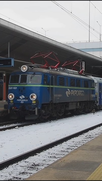 Malinowski do Krynicy, a na czele EU07-1521! 😀 #shorts #viral #eu07 #1521 #pkp #cargo #train # ...