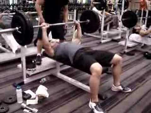Alberto's Bench Press Accident - YouTube