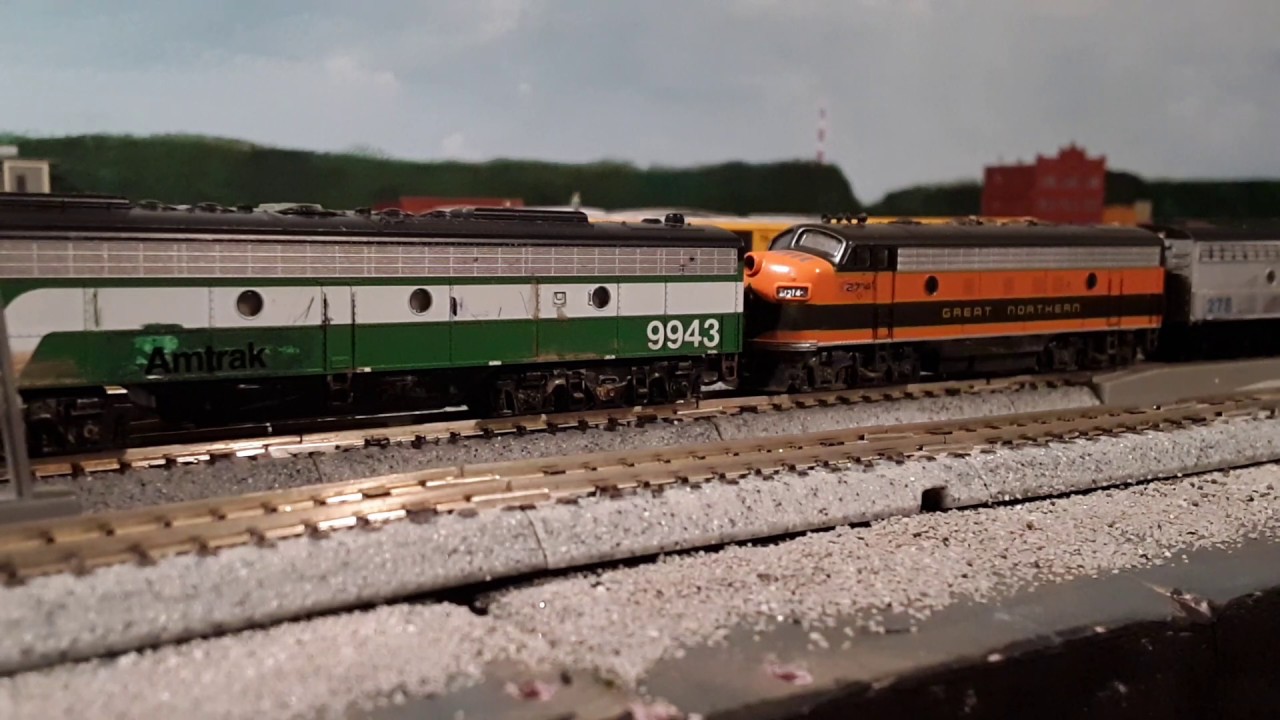 N scale Amtrak Rainbow era North Coast Hiawatha 1972-ish. - YouTube