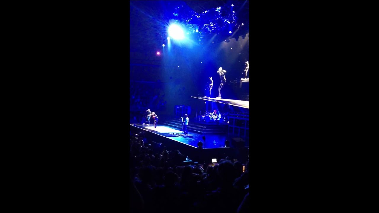 David lee Roth dancing buffalo ny - YouTube