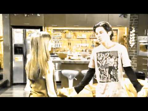 WOWP Max and Talia One Thing - YouTube