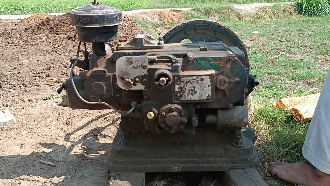 Peter Diesel Engine start up village area rules life old black diesel ...